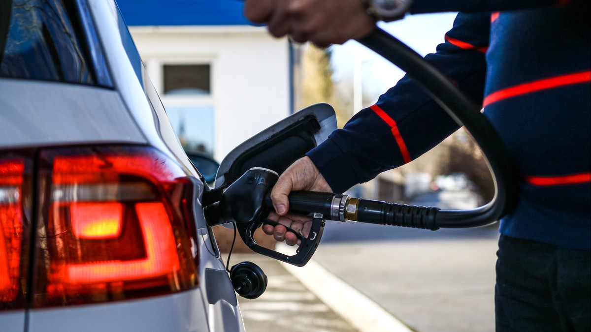 Z téhle chyby byli řidiči nadšeni. Čerpací stanice prodávala benzín za ...