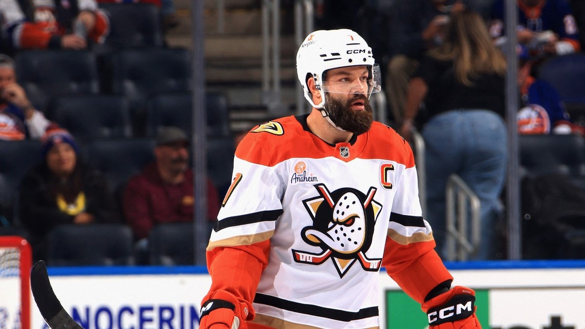 Gudas s Dostálem režírovali výhru Anaheimu, zazářil i Vejmelka | TN.cz