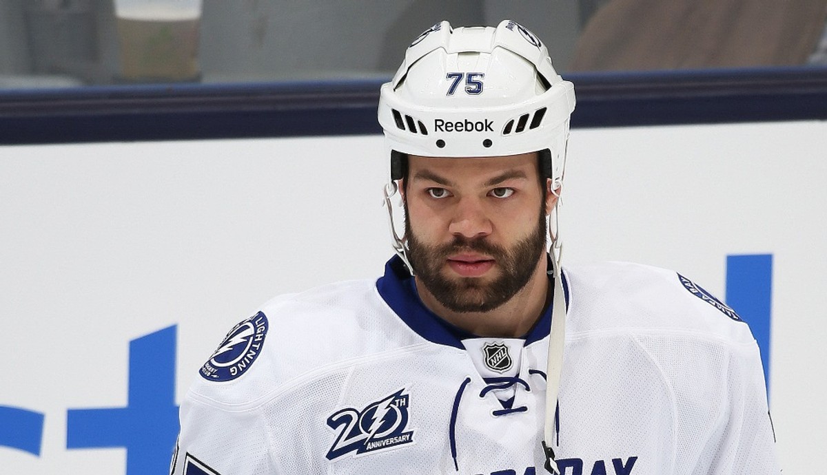 Gudas si dal VLASTENEC! Vítězové Stanley Cupu mu za to děkovali | TN.cz