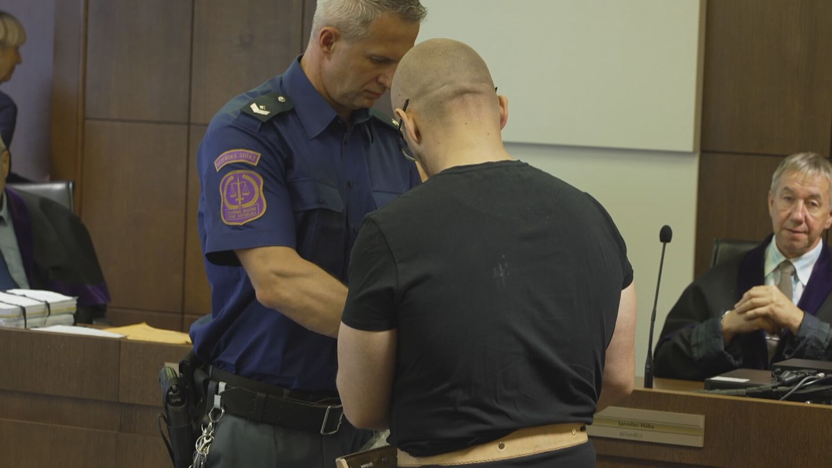 Soud začal projednávat případ zavražděné prostitutky. Obžalovaný se u ...