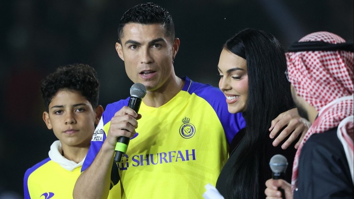 Cristiano Ronaldo junior přestupuje. S tátou si může zahrát v jednom ...