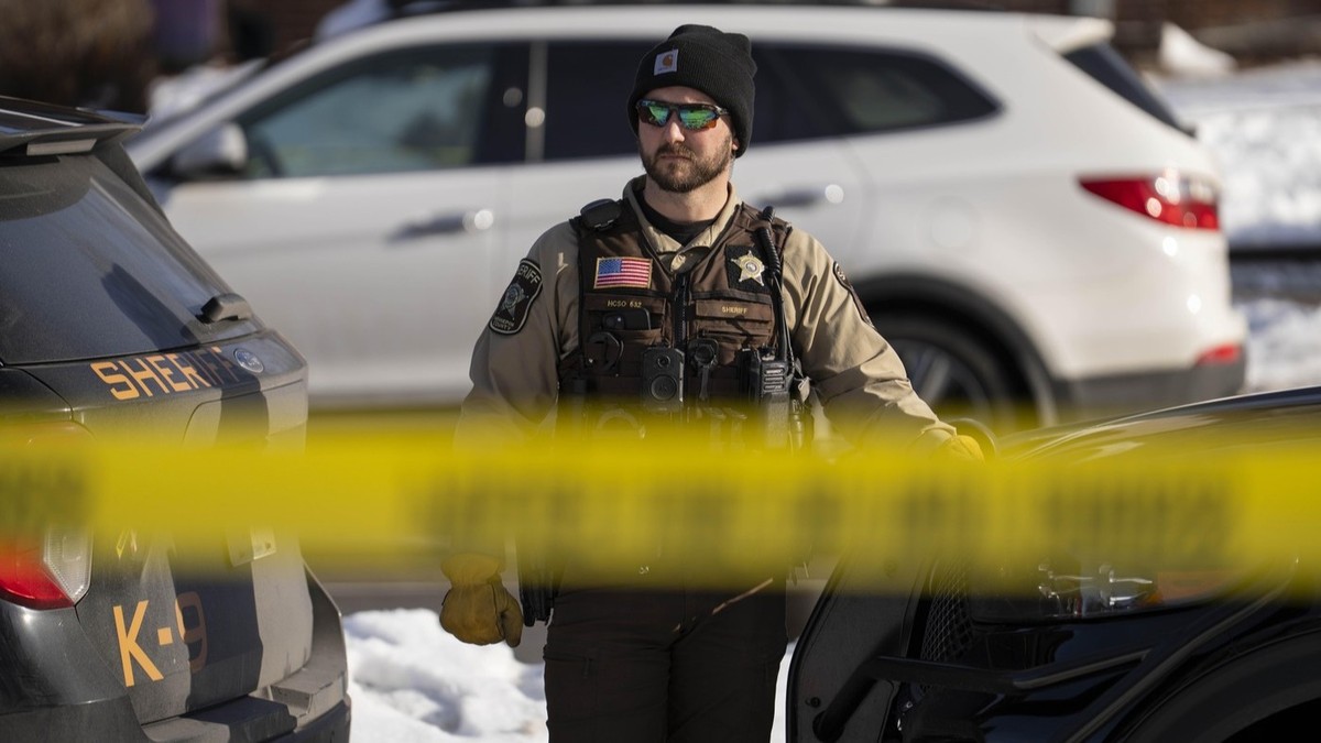 Agenti ICE jsou v USA vůči imigrantům agresivní a opilí mocí ...