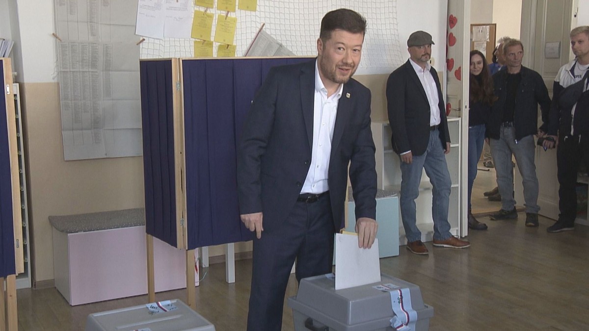 Tomio Okamura volil senátora za TOP 09. Prozradil, co se stalo za ...