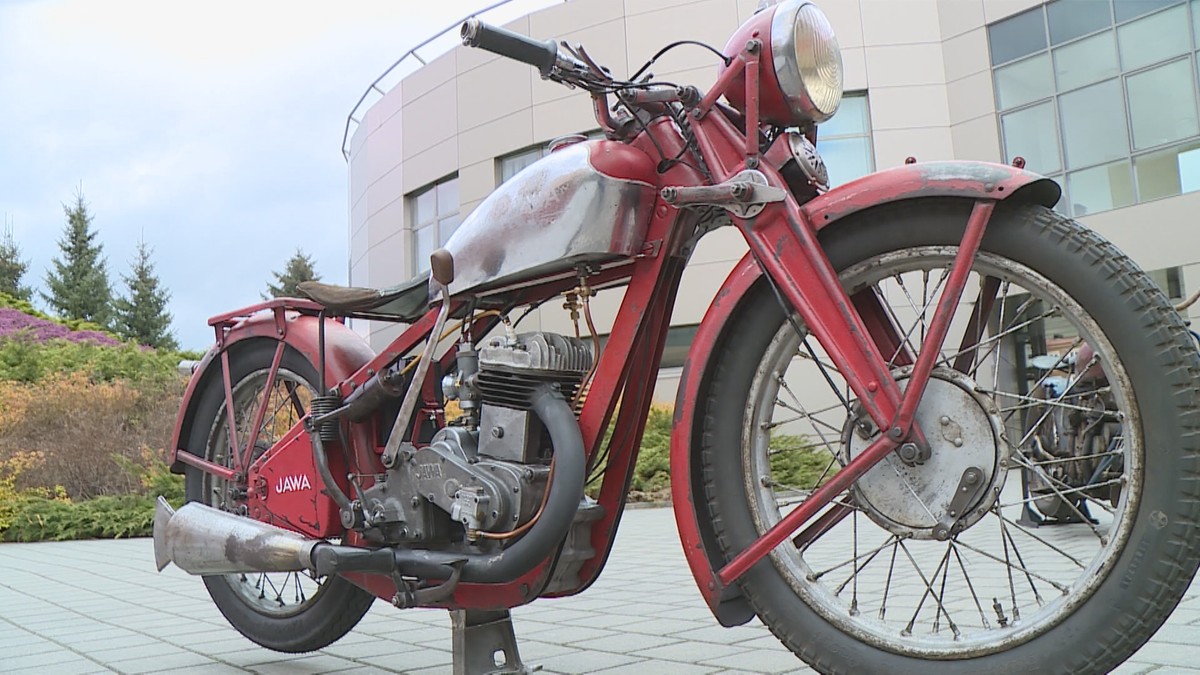 Staré motorky pod rukama studentů v Ostravě opět ožívají | TN.cz