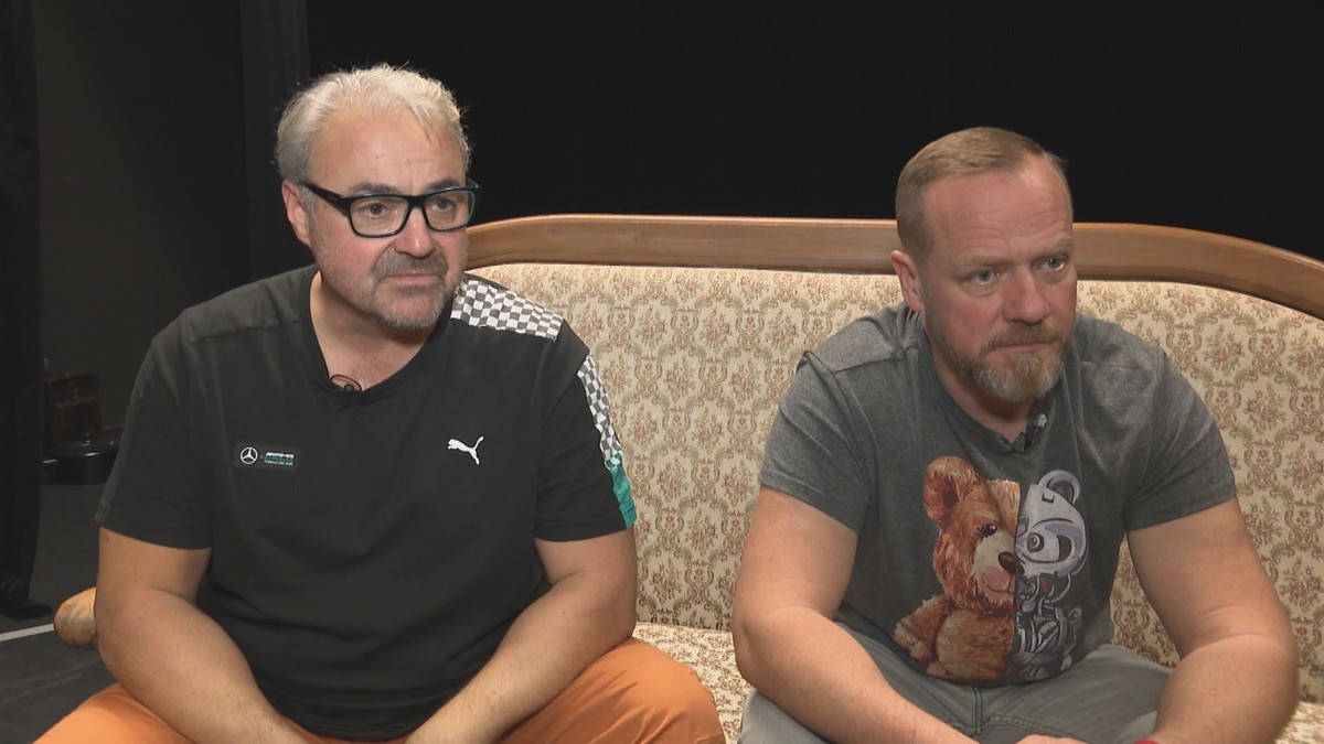 Herci Zounar a Blažek k sobě mají blízko. Dokonce i mimo divadelní ...