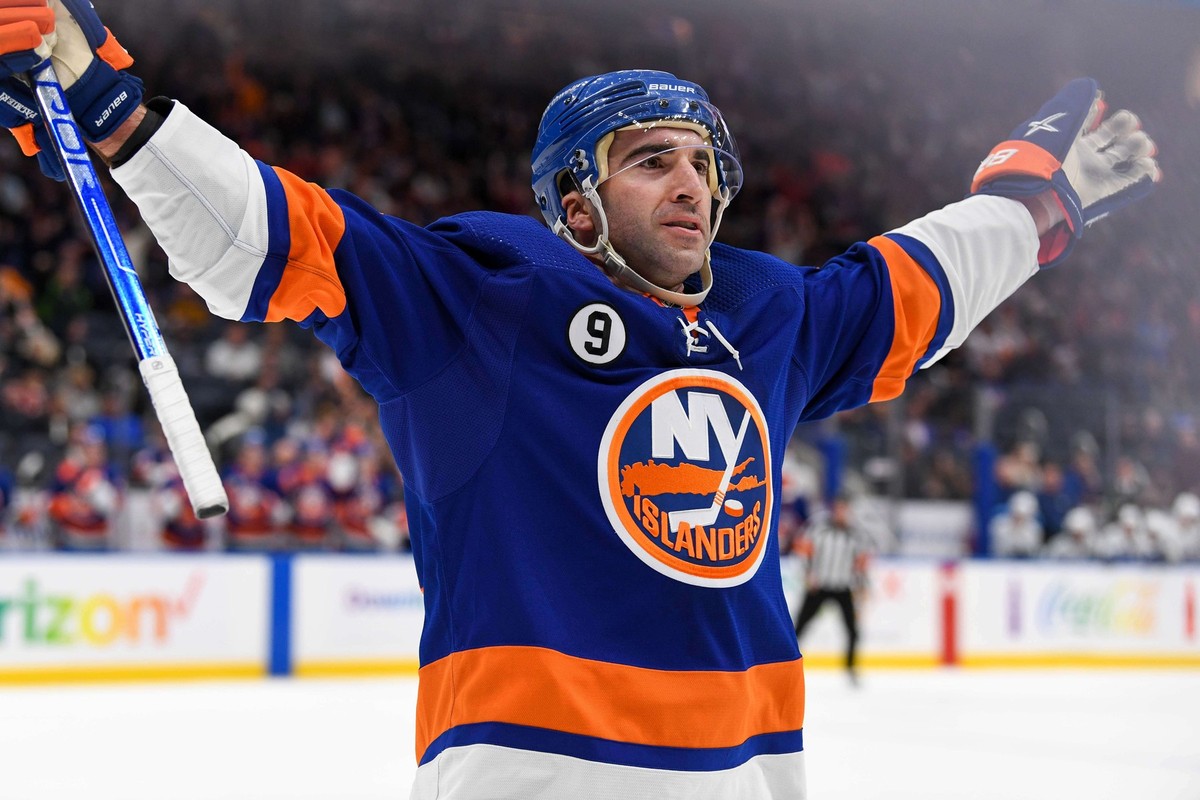 Islanders překvapili rozjeté hokejisty St. Louis. Palmieri přišel o dva ...