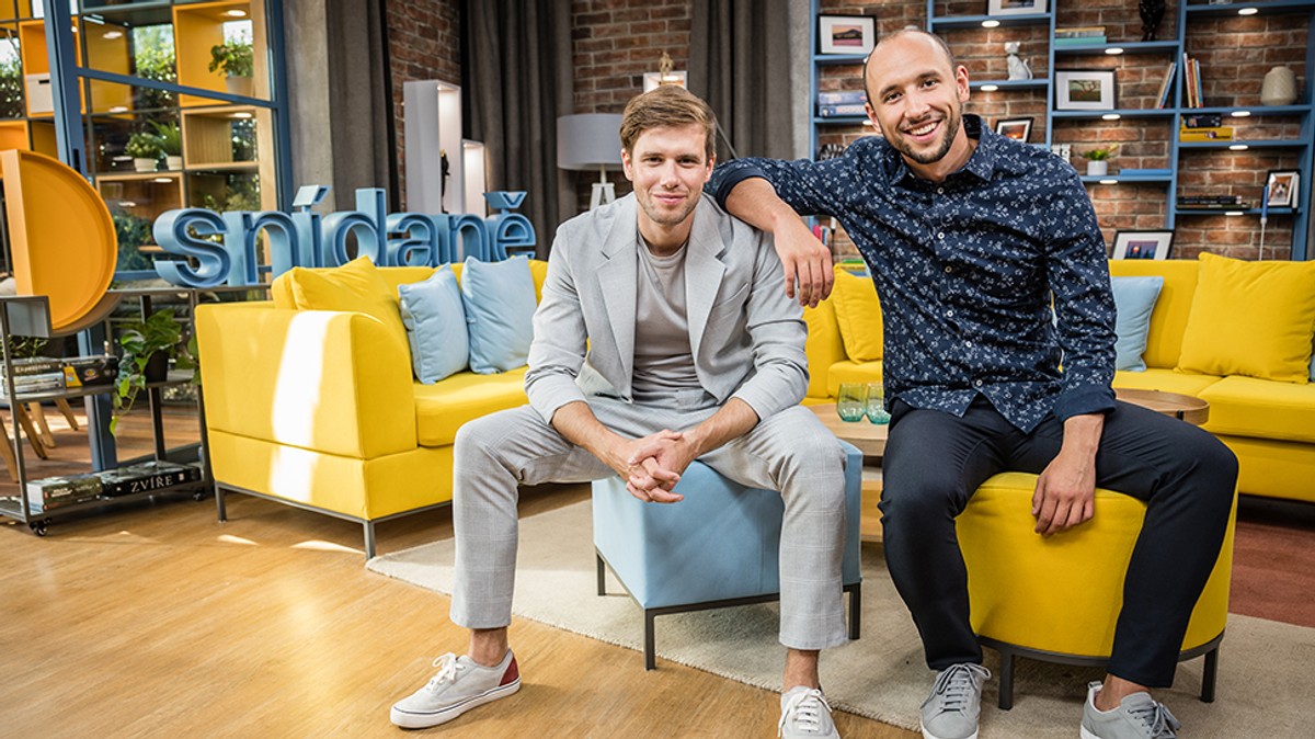 Televize Nova představila nové studio ranního vysílání Snídaně | TN.cz