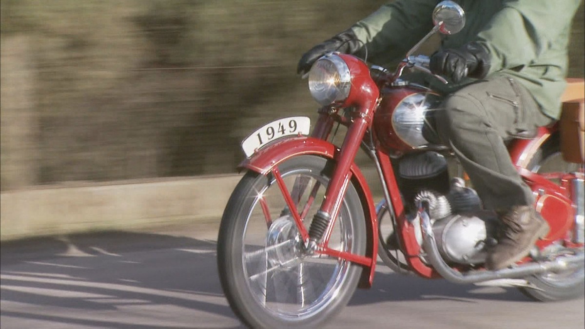 Policie dopadla zloděje z Českých Budějovic. Měli krást historické motorky | TN.cz