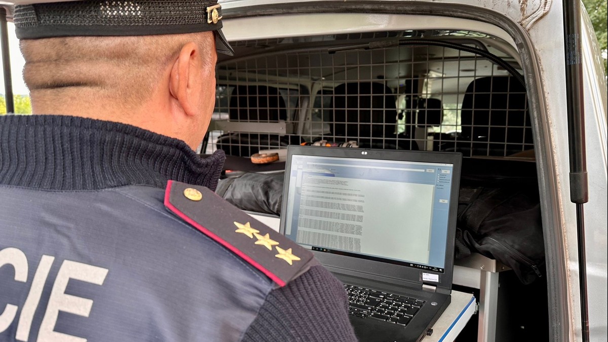 Trapas policie. Omylem zveřejnila své heslo do systému, bylo velmi ...