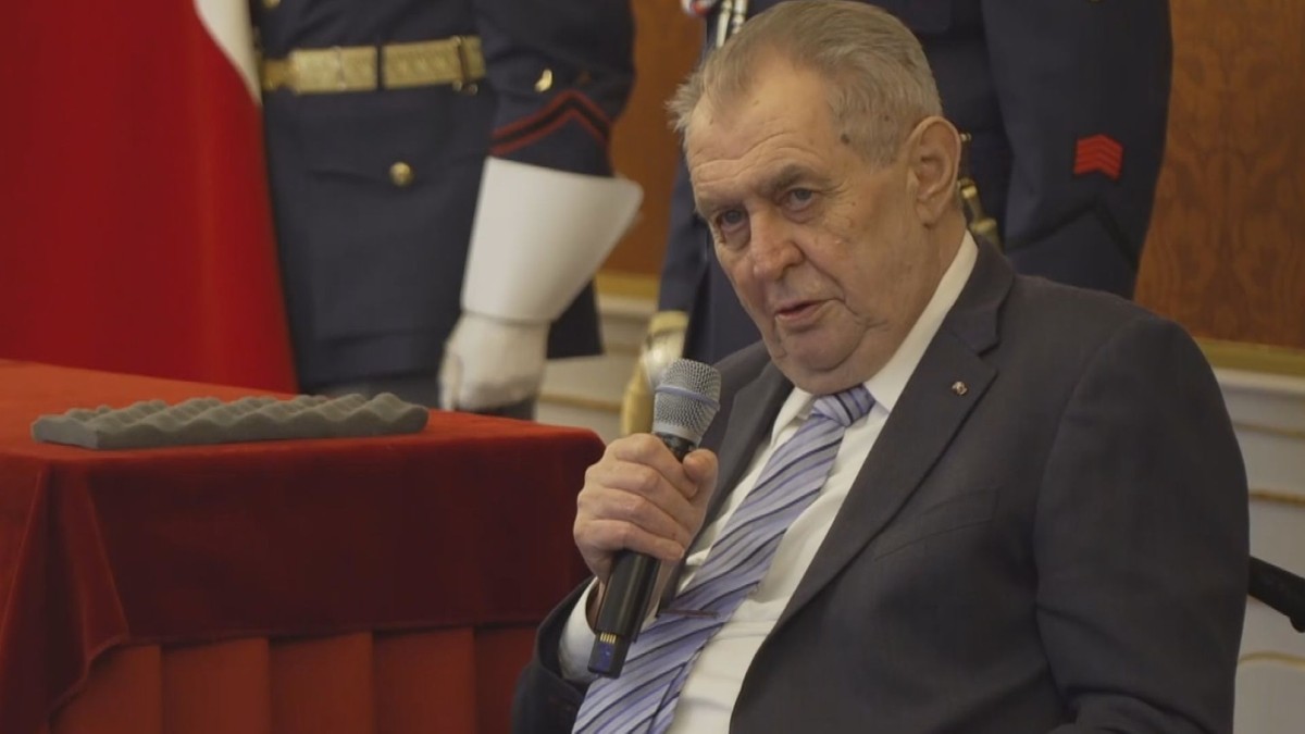 Prezident Zeman jmenoval dva nové členy bankovní rady ČNB | TN.cz