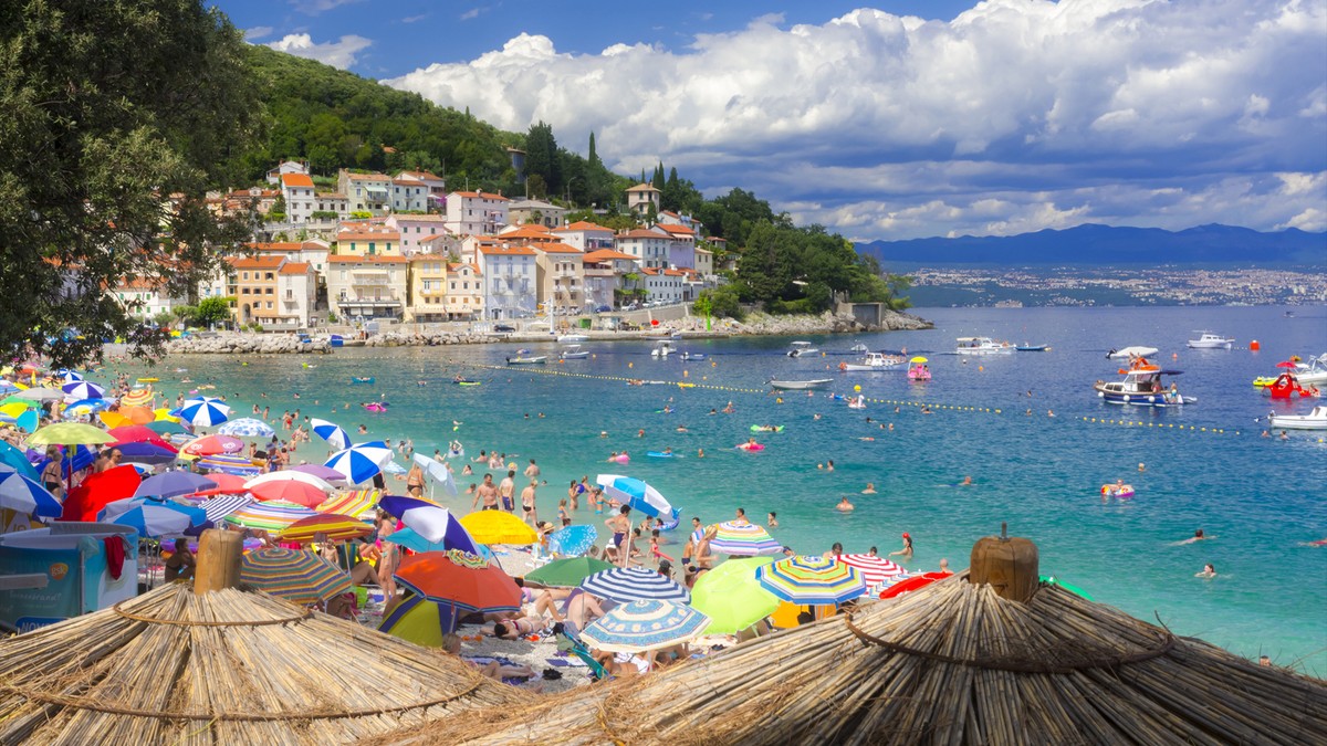 Chorvaté se bouří proti Čechům v Dalmácii. Všechno nám tu rozkopali ...