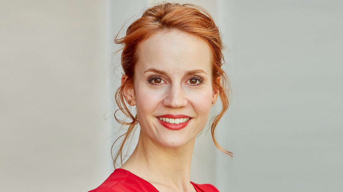 Herečka z Ulice Mudrová se tajně vdala. Překvapivé snímky ze svatby | TN.cz