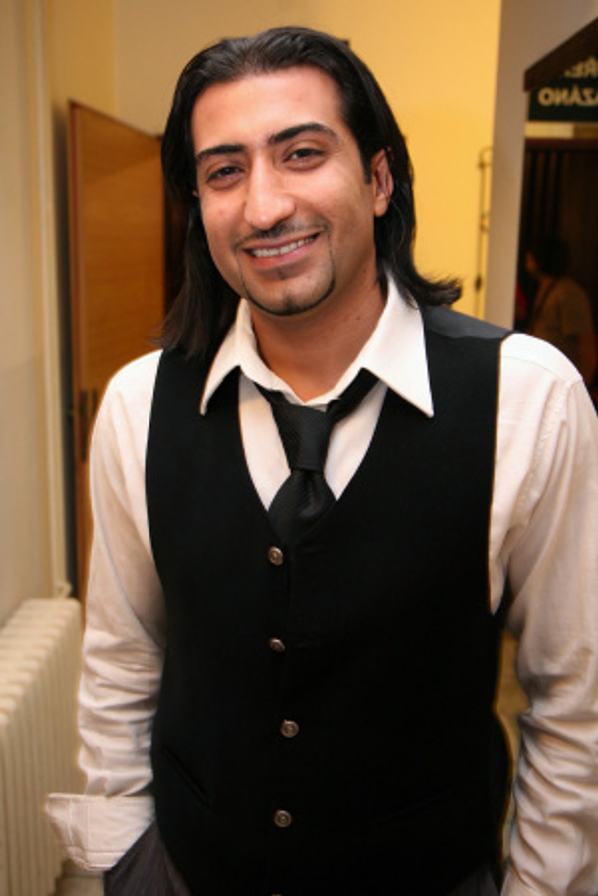 Ali Amiri by rád hrál v televizním seriálu. I zadarmo | TN.cz