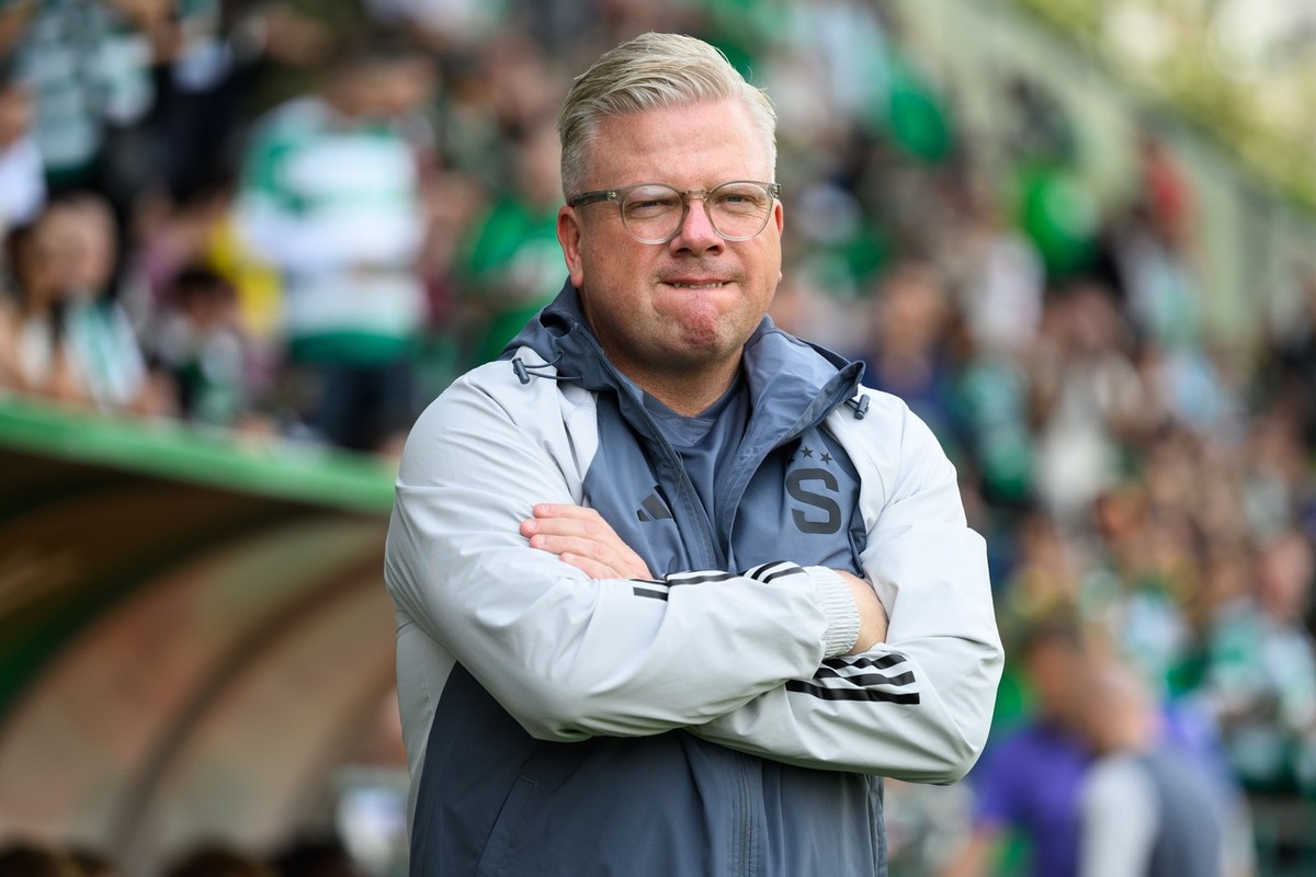 Novým trenérem Sparty se prý stal Lars Friis. Sparta i Feyenoord ale ...