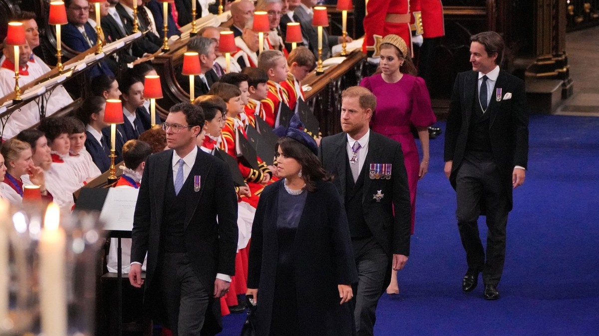 Harry bude na korunovaci otloukánkem: Třetí řada, žádná role ani oběd s ...