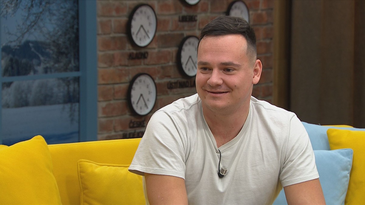 Chce cestovat a přitom pomáhat lidem. Začíná Filipova cesta kolem světa | TN.cz