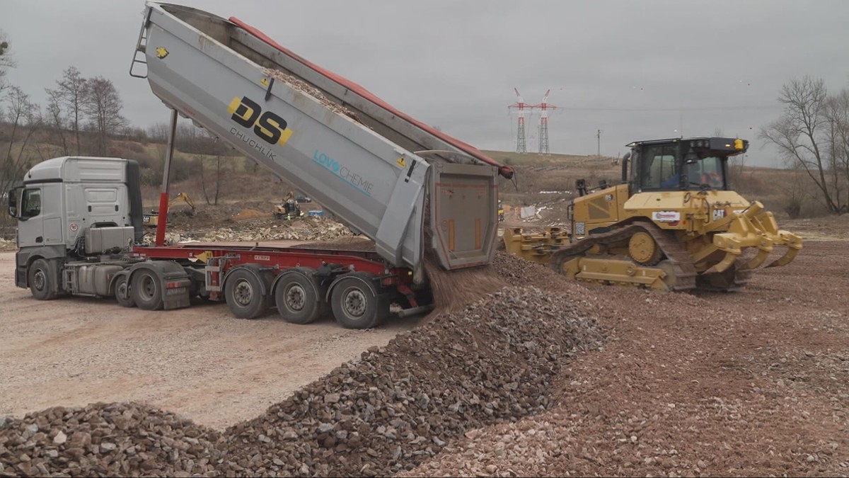 V Česku se schyluje k dalšímu PPP projektu. Část D35 postaví soukromý ...