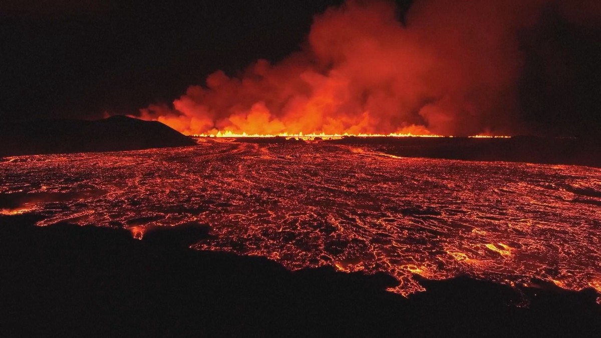 VIDEO: Velký výbuch sopky na Islandu. Erupce vytvořila kilometry ...