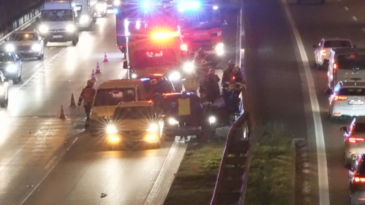 Nehoda pěti aut zkomplikovala provoz na Pražském okruhu. Tvoří se kolony | TN.cz