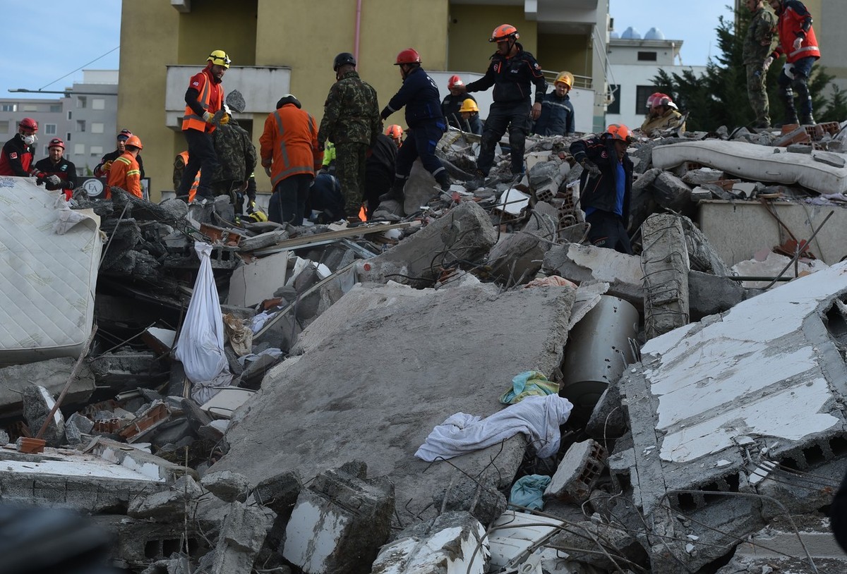 Jih Evropy se třese! V Albánii při zemětřesení zemřelo nejméně 40 lidí ...