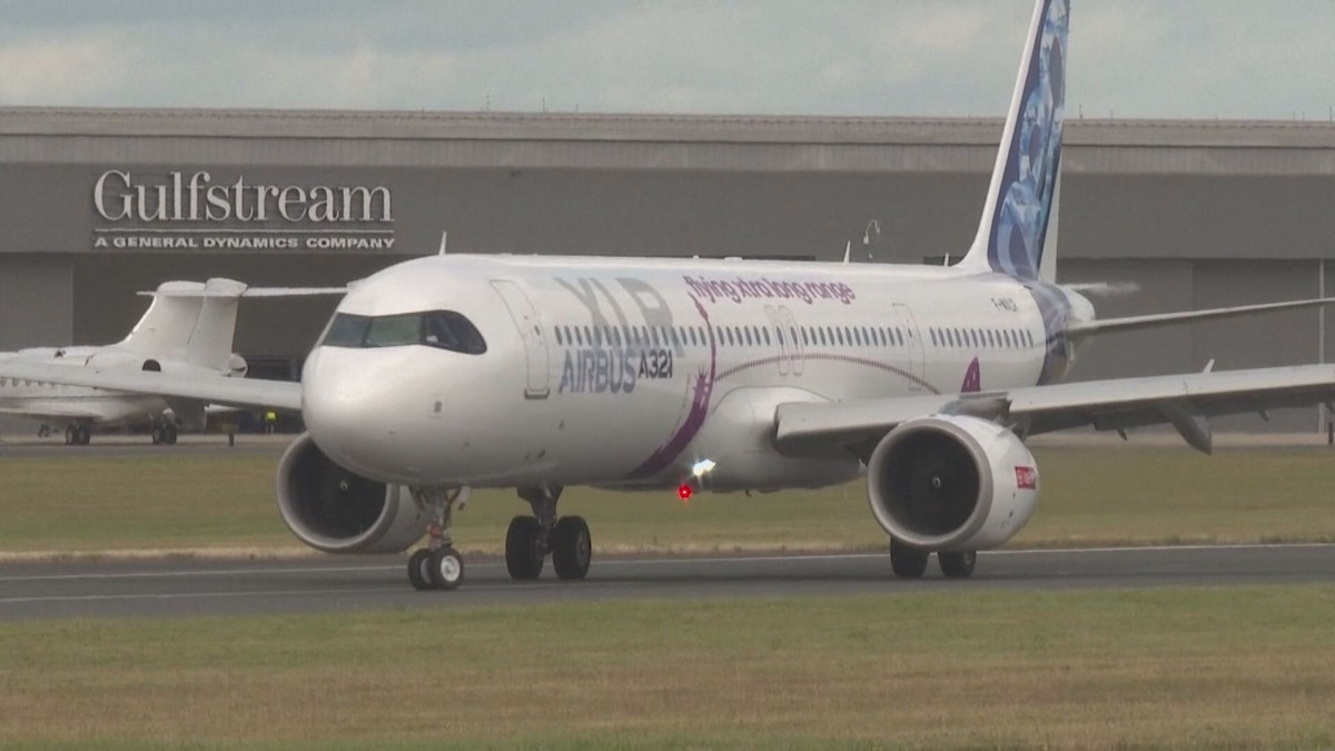 Boeing and Airbus have unveiled new plane which can be stunning of ...