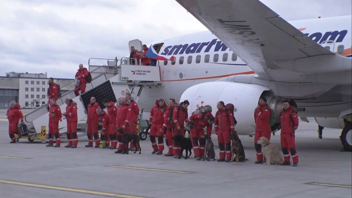 Český USAR tým se chystal na odlet do Maroka. Teď jej museli odložit | TN.cz