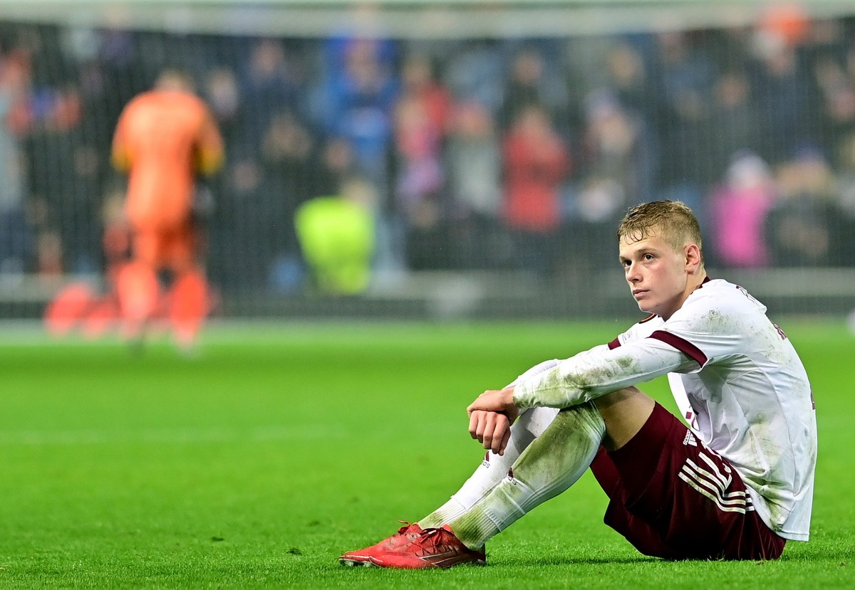 Smolař Filip Panák má opět po operaci. Datum návratu na hřiště neznámé ...