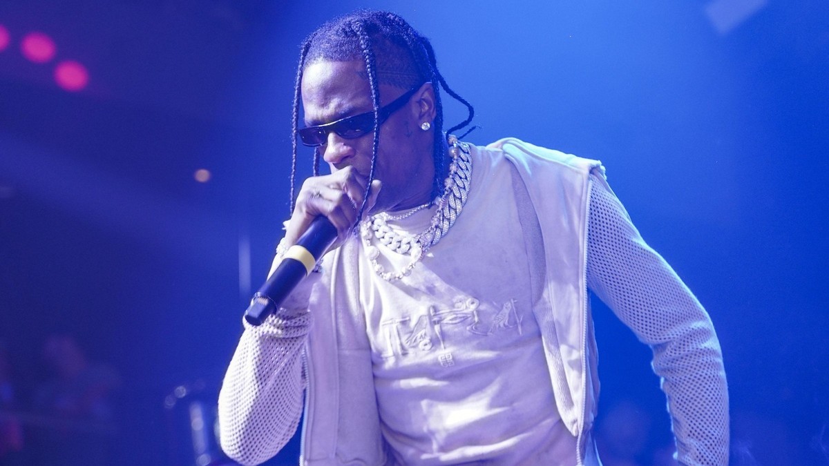 Travis Scott předvedl v Praze energickou show. Na pódium pozval ...