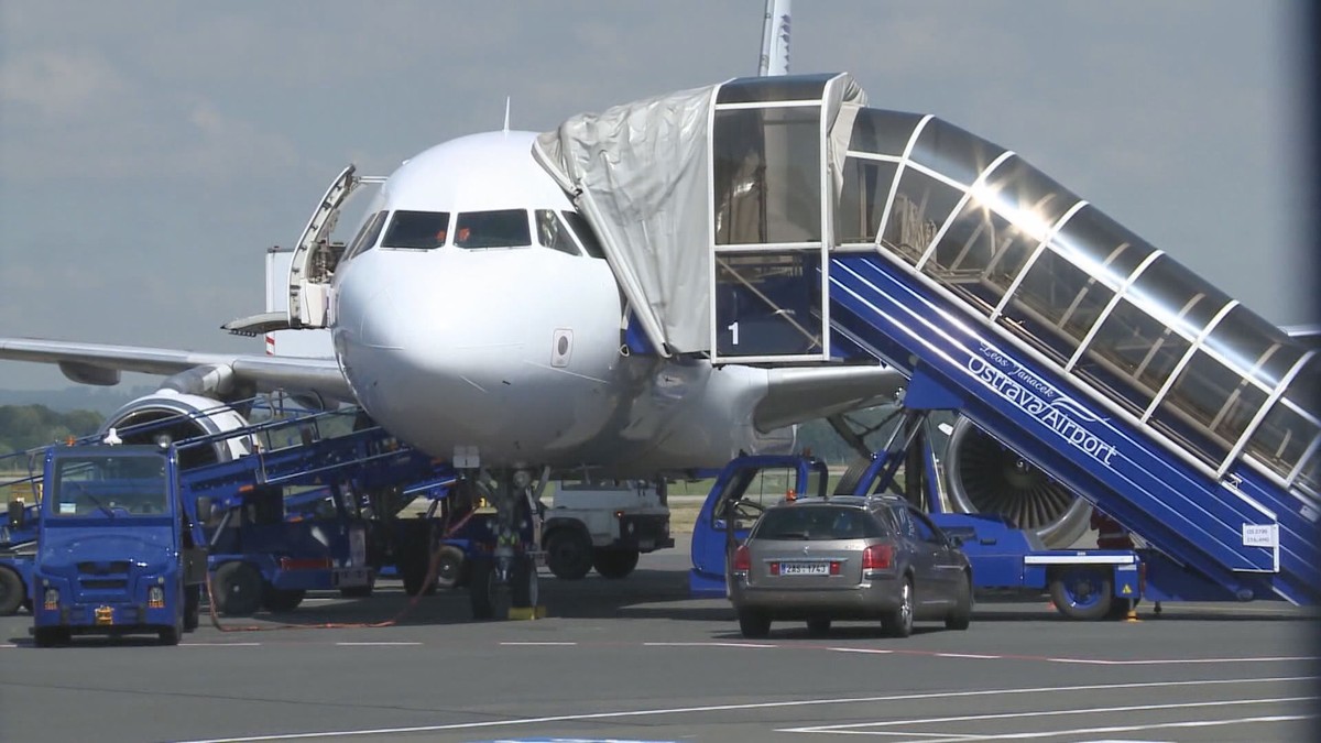 Regionální letiště očekávají nápor. Brno a Karlovy Vary spouštějí nové ...
