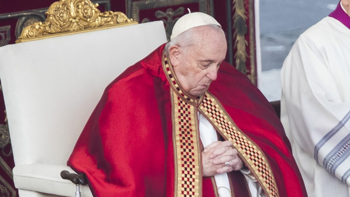 František je první papež, který nebude pohřben ve Vatikánu. Rakev si ...