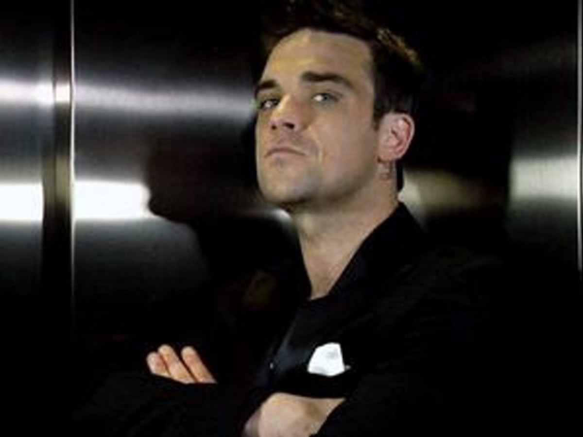 Robbie Williams si užívá Bongo Bong | TN.cz