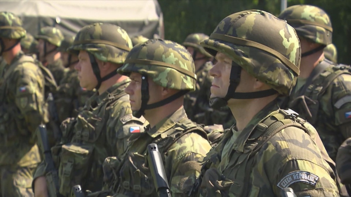 Česká armáda vysvětlila, kdy vás povolá k odvodům. Tyká se to mužů i ...