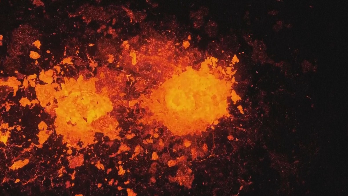 Na Islandu opět vybuchla sopka. Chrlí magma do výšky až 50 metrů | TN.cz