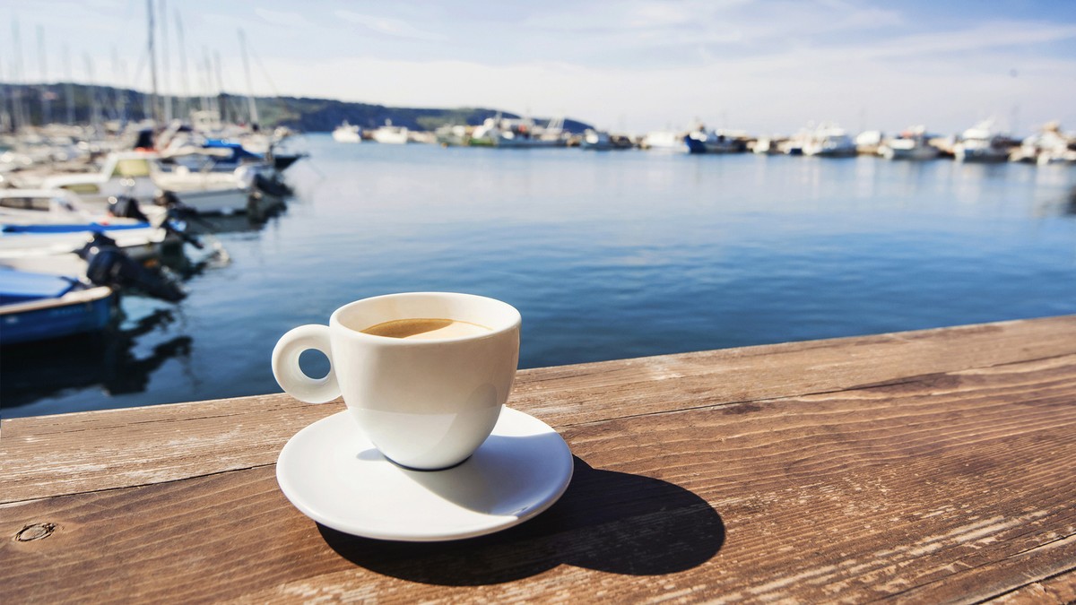 Chorvaté vyzývají majitele kaváren: "Zlevněte, ať jsme tak drazí jako v ...