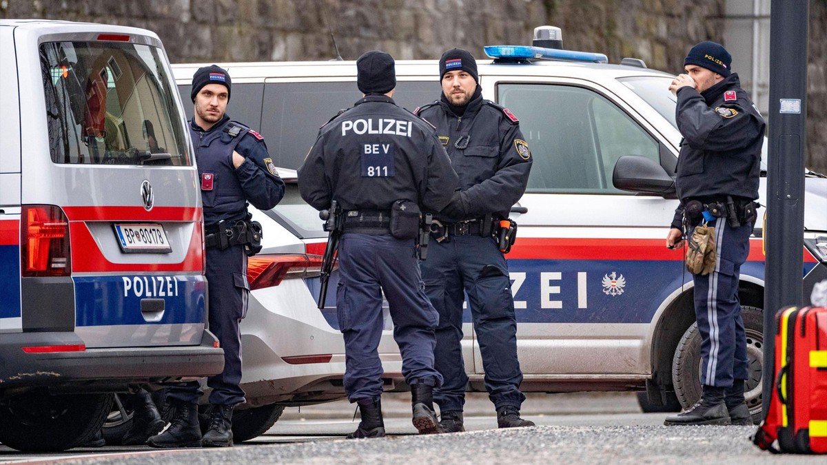 Mladý Syřan v Rakousku začal na ulici bodat do lidí. Zabil dítě, čtyři ...