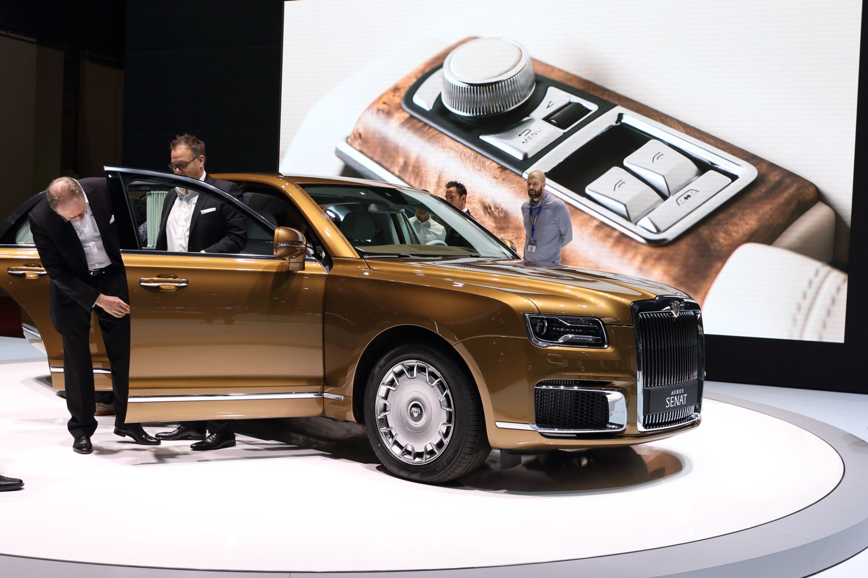 Ruský luxus - limuzína a sedan Aurus - 28 | Galerie: Fotogalerie: Luxusní ruská monstra Aurus ...