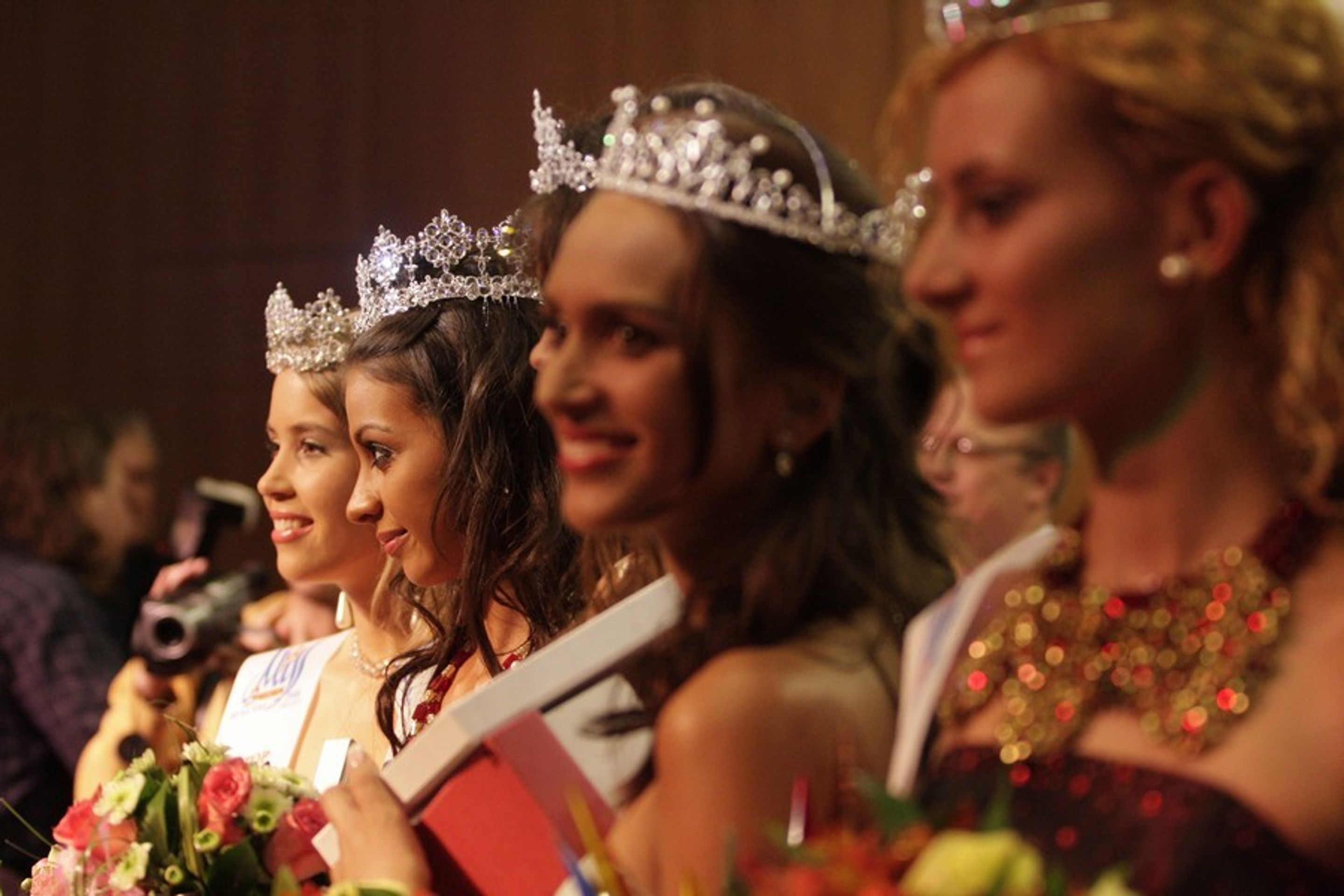 Miss Delf World 2008 | Galerie: Galerie - Miss Delf World 2008 | TN.cz