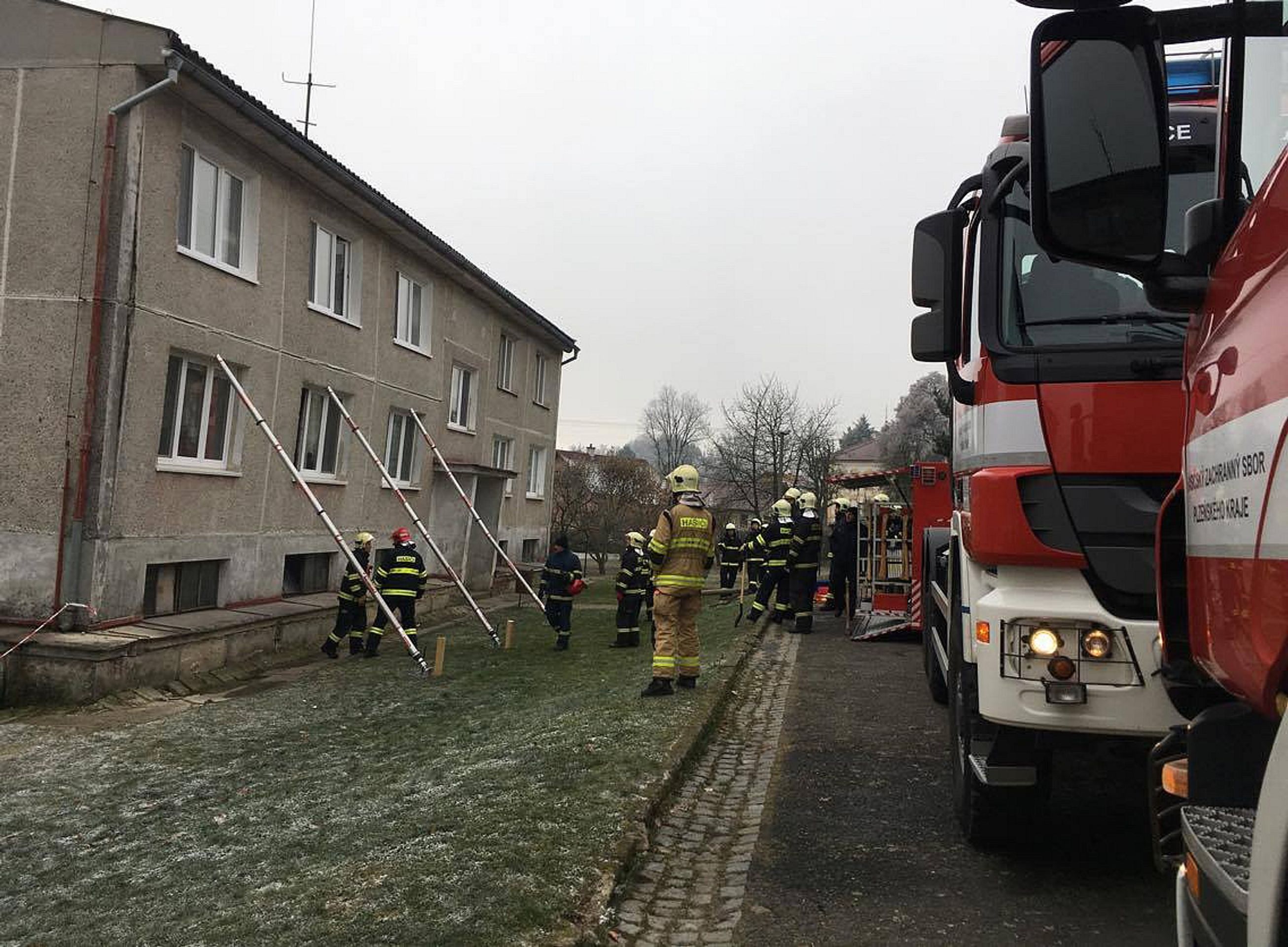 Exploze propanbutanové láhve v bytě v Drahotíně - 2 | Galerie: GALERIE ...