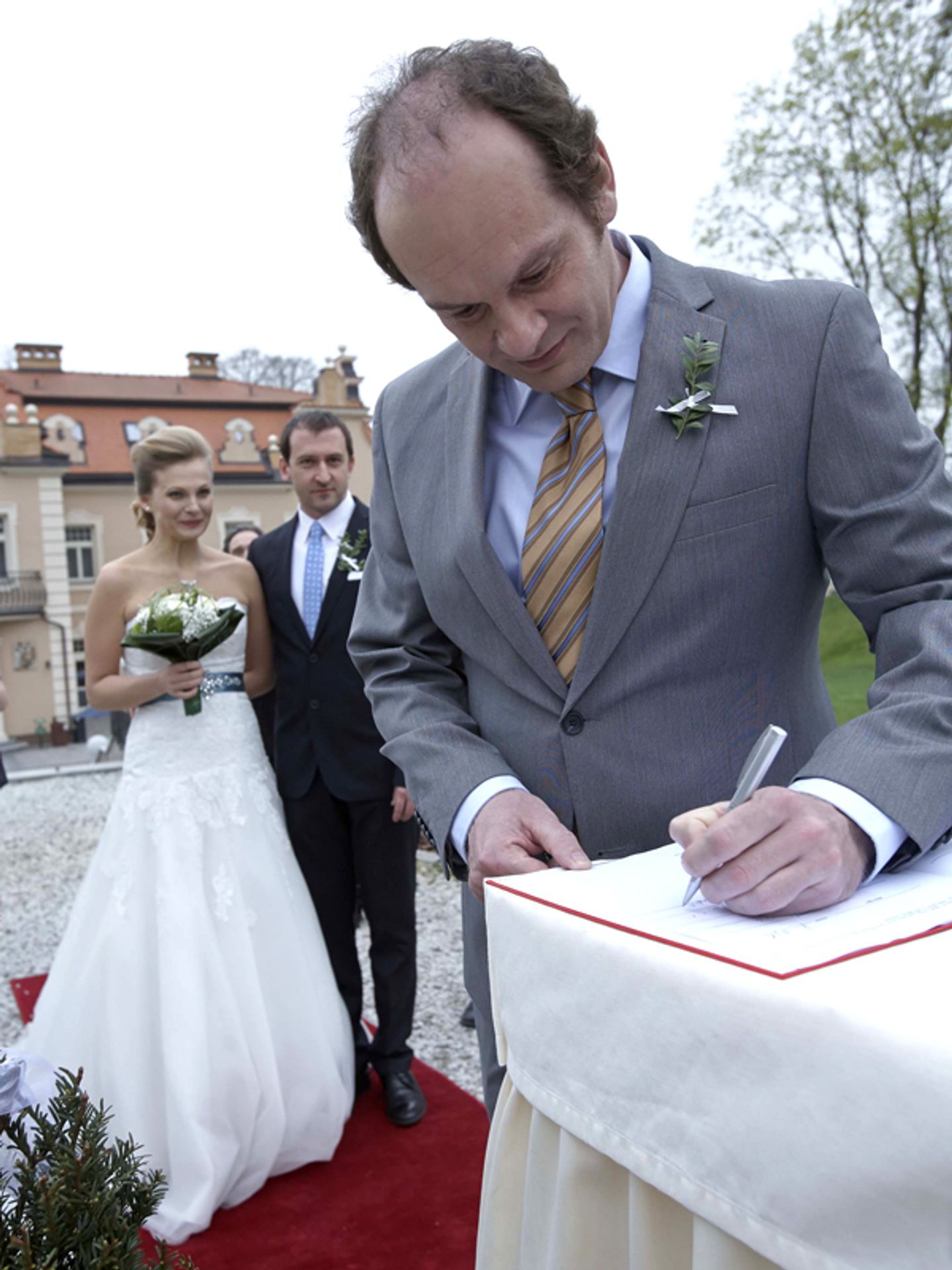 Adrian Jastraban a Lucie Štěpánková v seriálu Zlatá labuť | Galerie ...