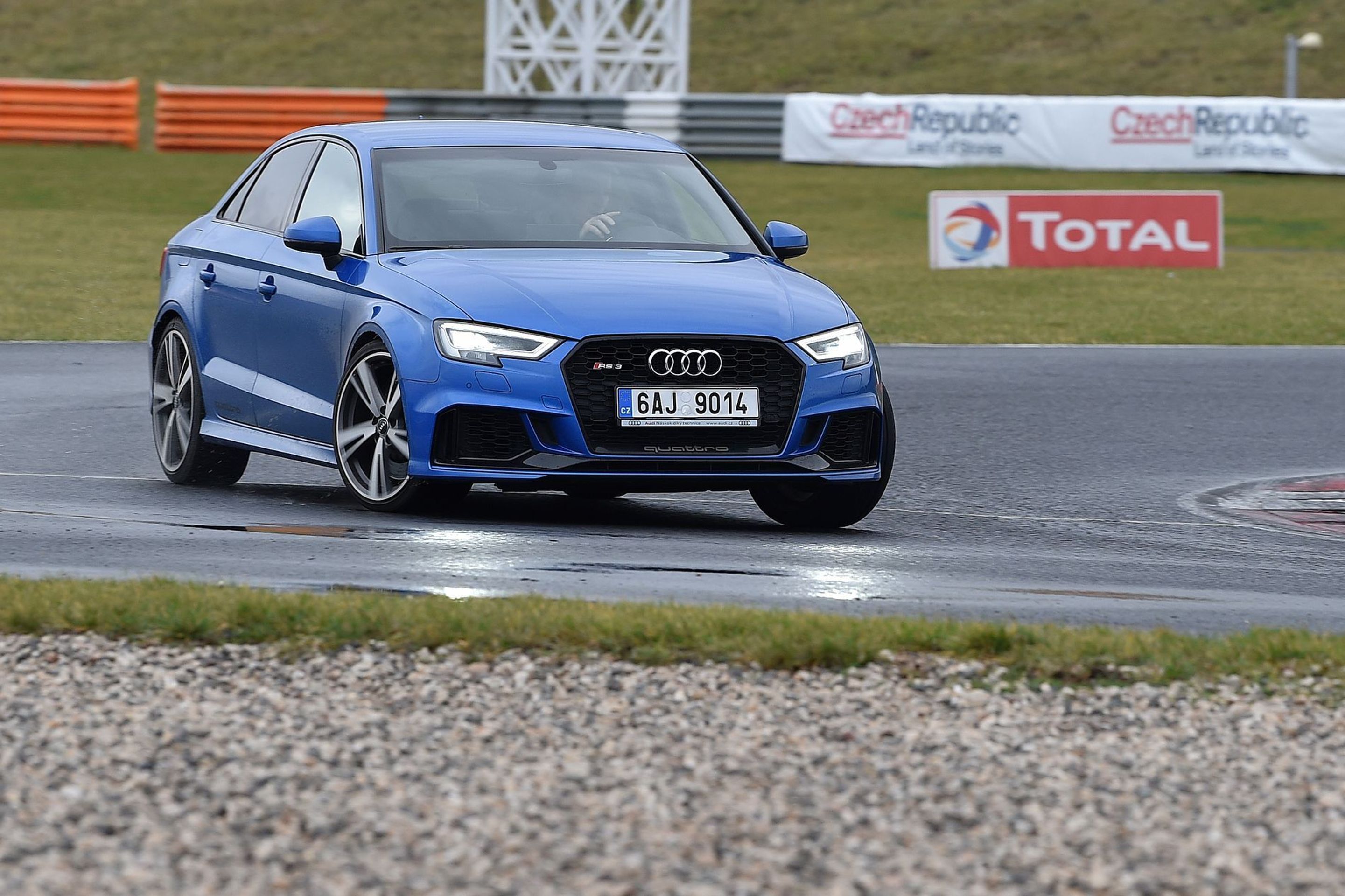 Audi RS3 - 16 | Galerie: GALERIE: Audi RS3 | TN.cz