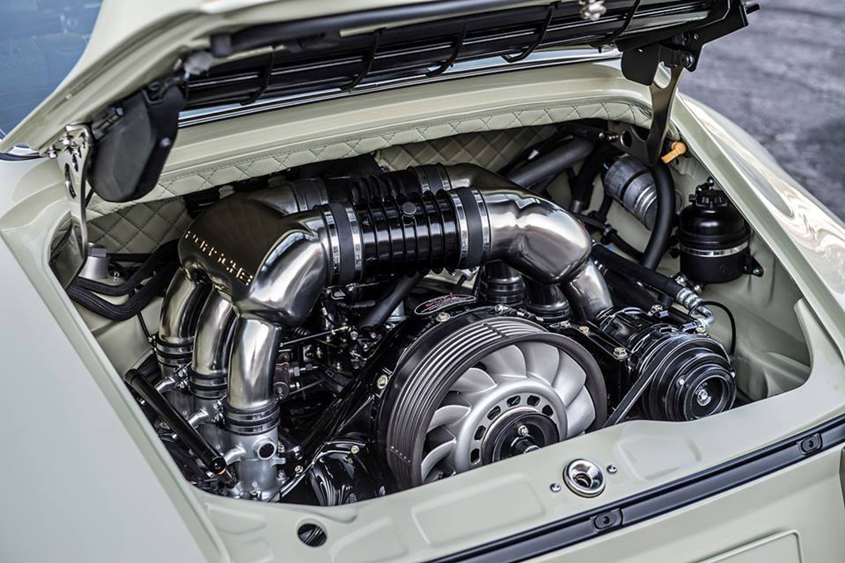 singer - 80 | Galerie: GALERIE: Singer 911 | TN.cz