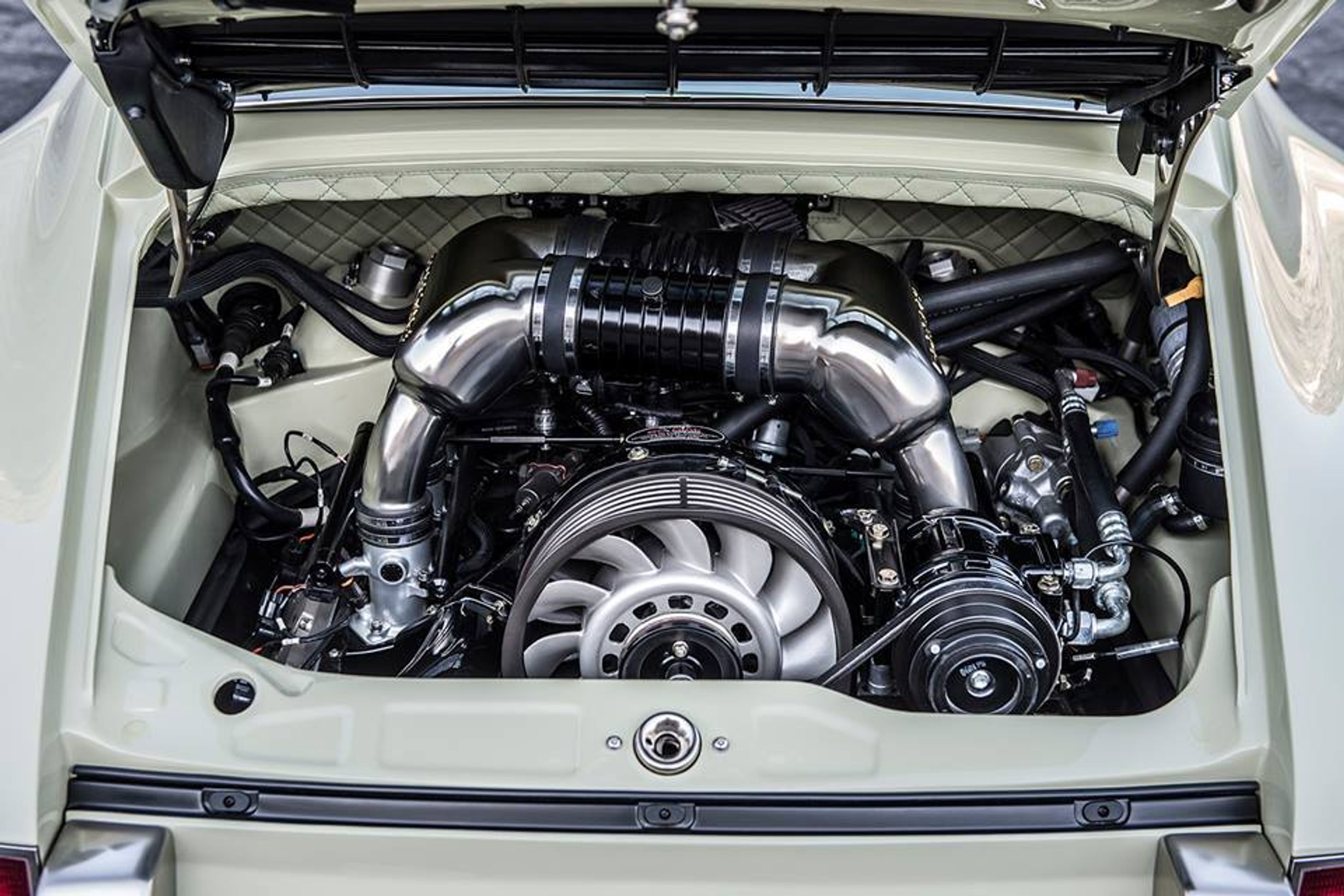 singer - 75 | Galerie: GALERIE: Singer 911 | TN.cz