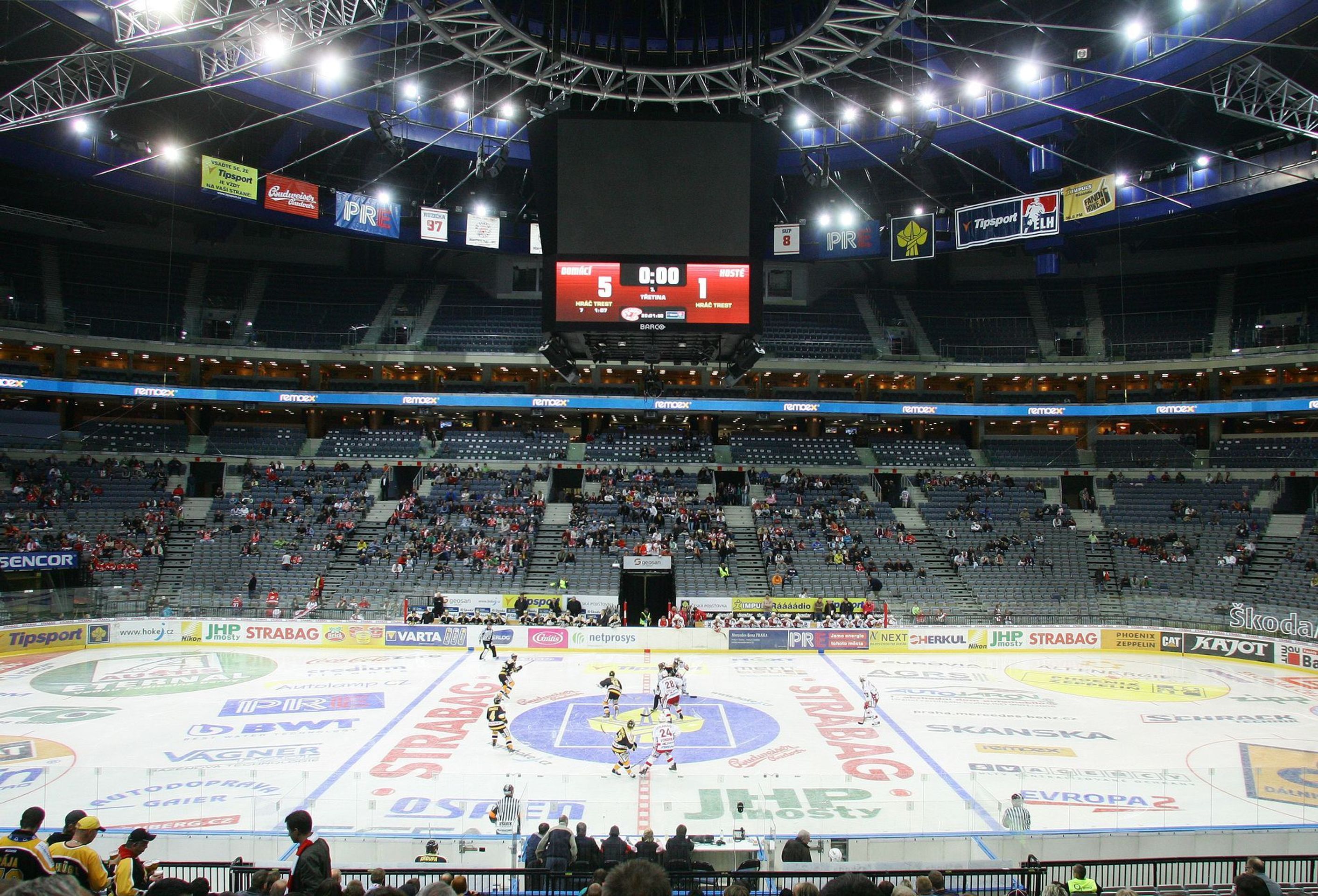 Strahovský stadion - 3 | Galerie: GALERIE: Sportovní NEJ Česka | TN.cz