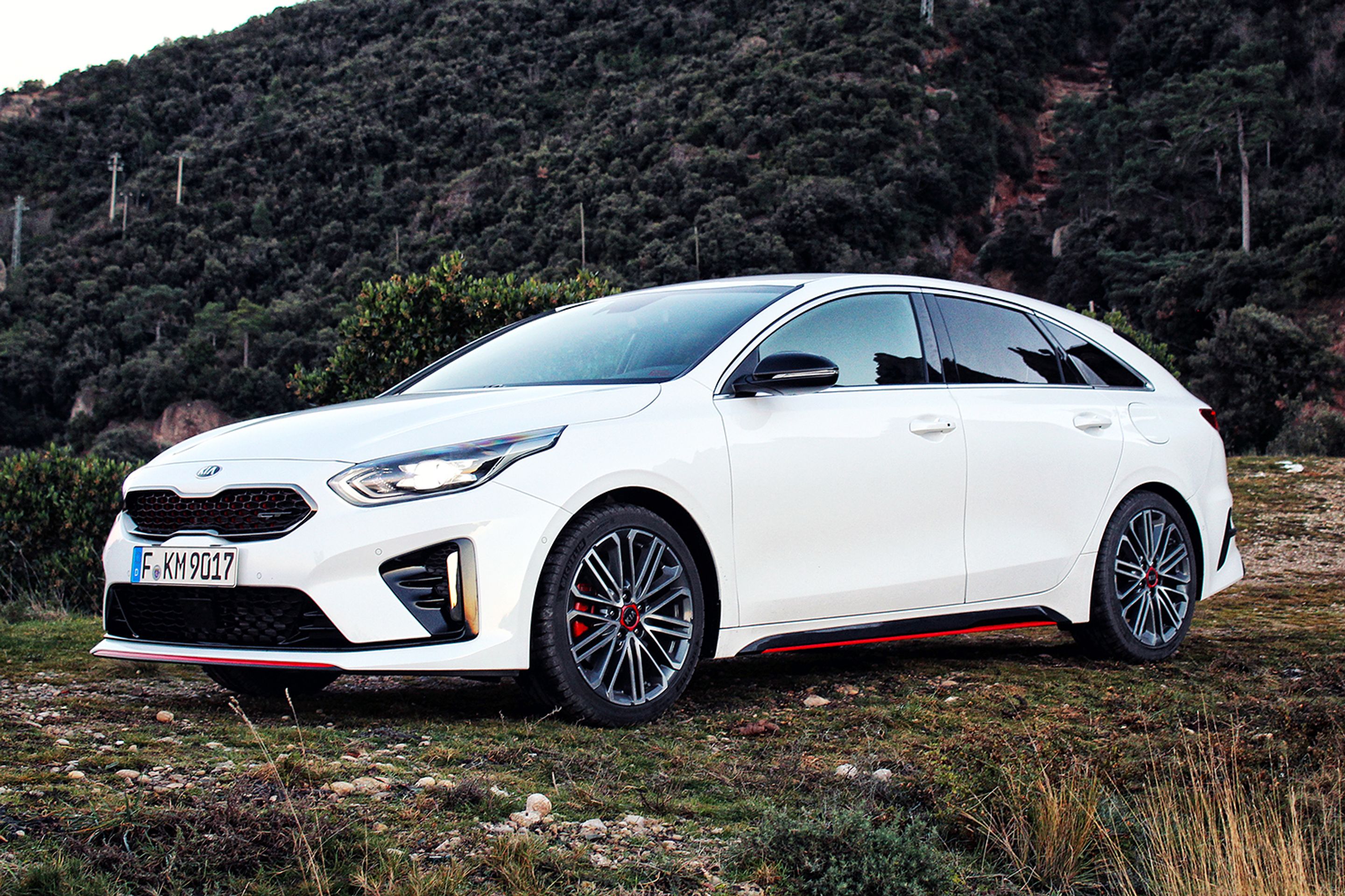 Kia ProCeed GT - 25 | Galerie: Fotogalerie: Shooting brake Kia Proceed GT | TN.cz