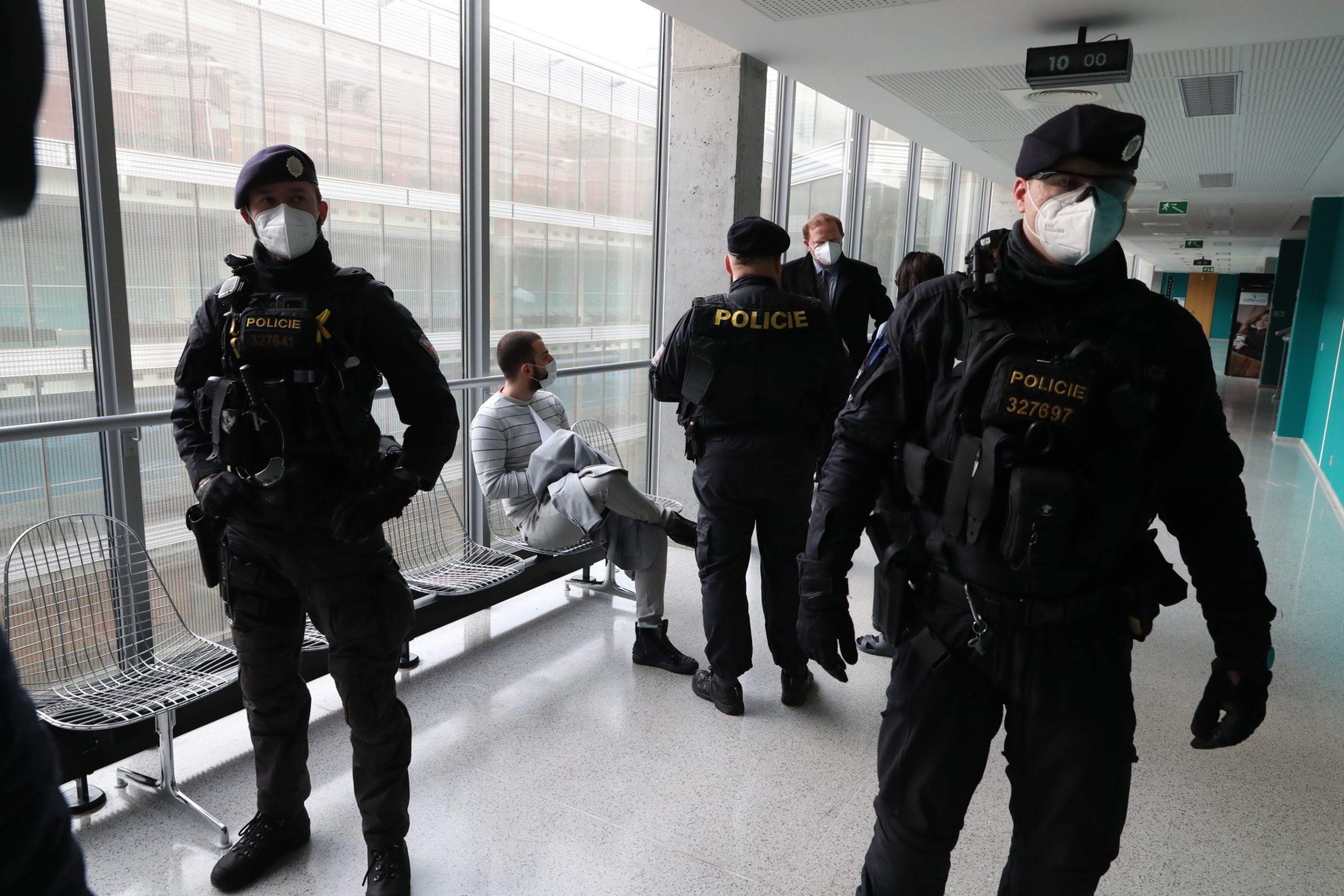 Youtuber MikeJePán je veden k soudu, 5. 2. 2021 | Galerie: Youtuber ...