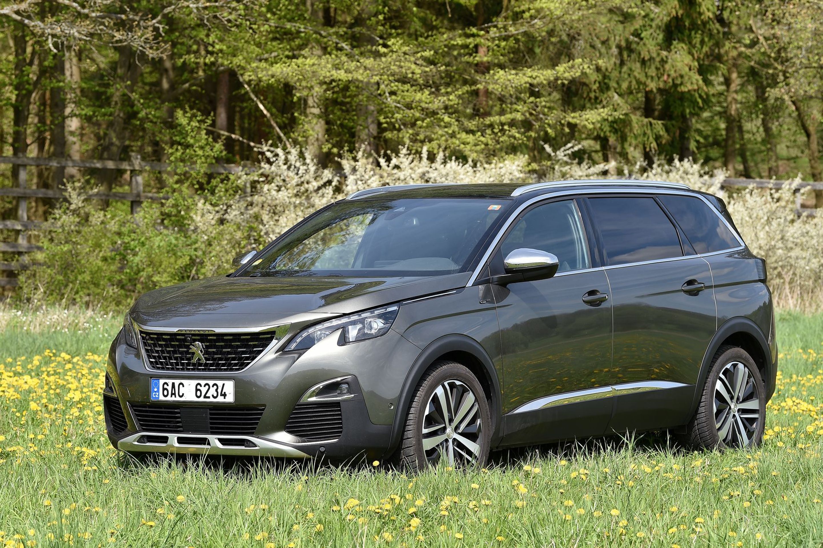 Peugeot 5008 - 6 | Galerie: GALERIE: Peugeot 5008 | TN.cz