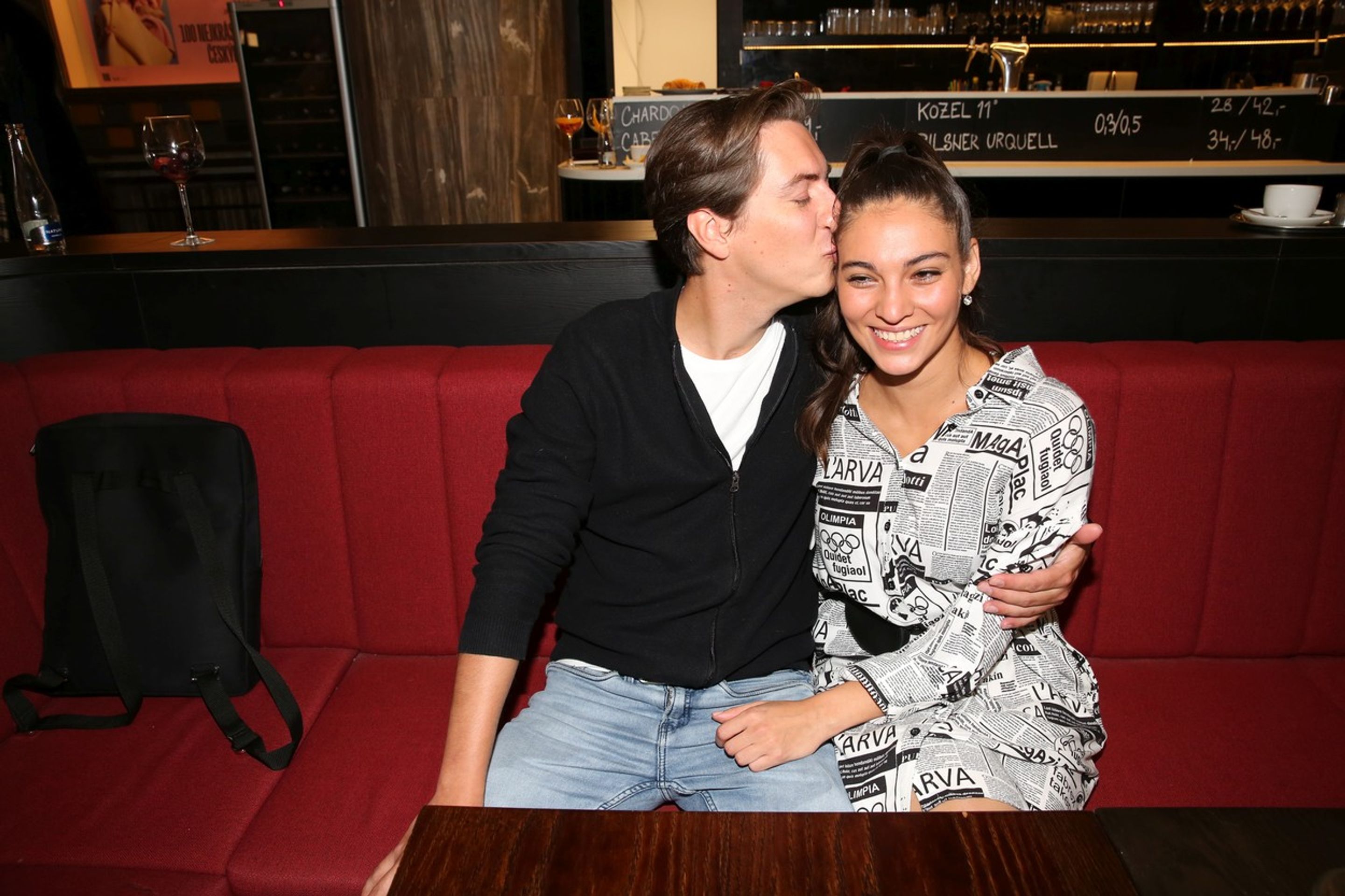 Zleva Miroslav Donutil, Zuzana Donutilová, Sára Donutilová a Martin ...