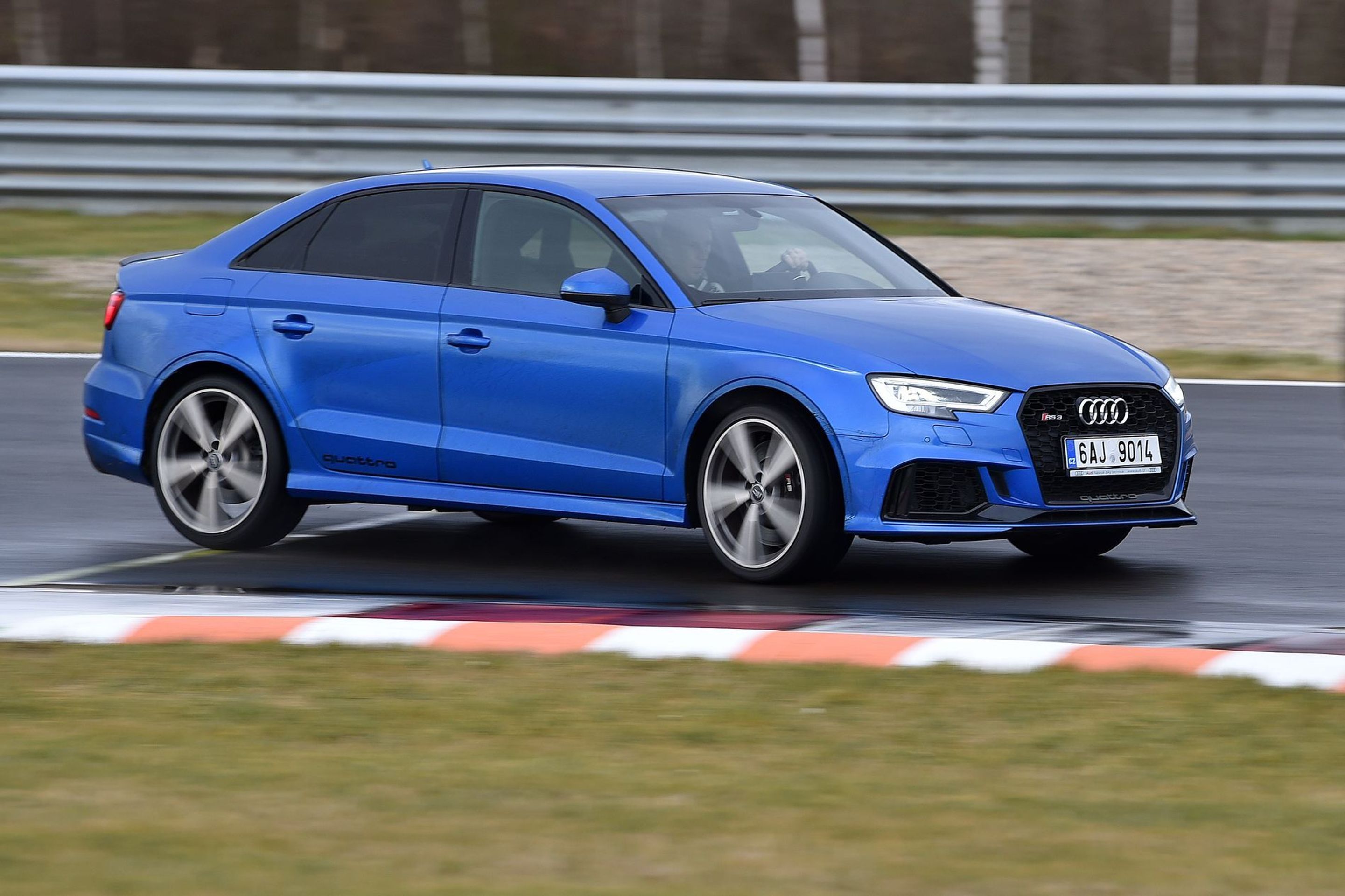 Audi RS3 - 18 | Galerie: GALERIE: Audi RS3 | TN.cz