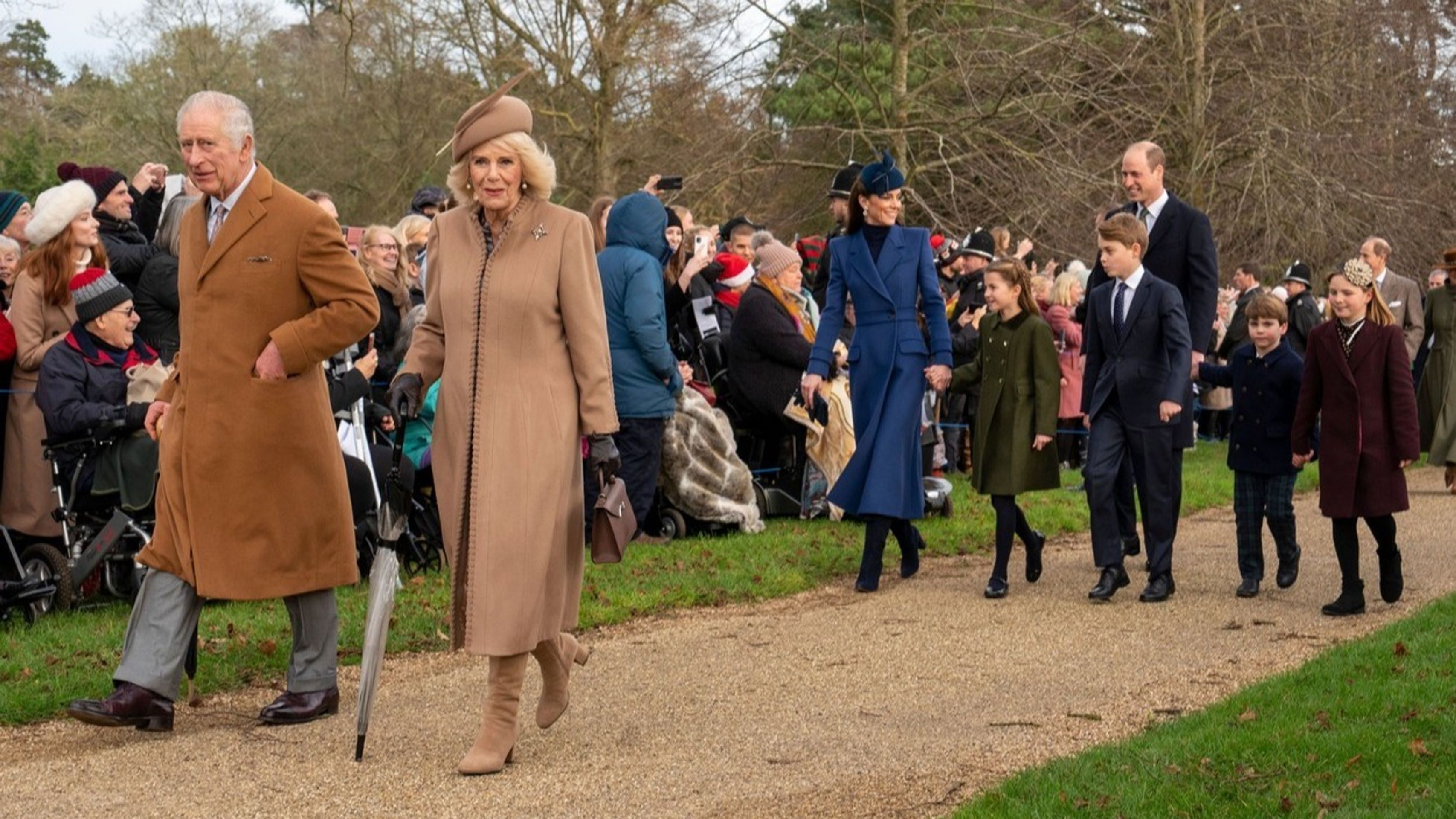 Královská rodina na tradiční vánoční bohoslužbě | Galerie: Britská ...