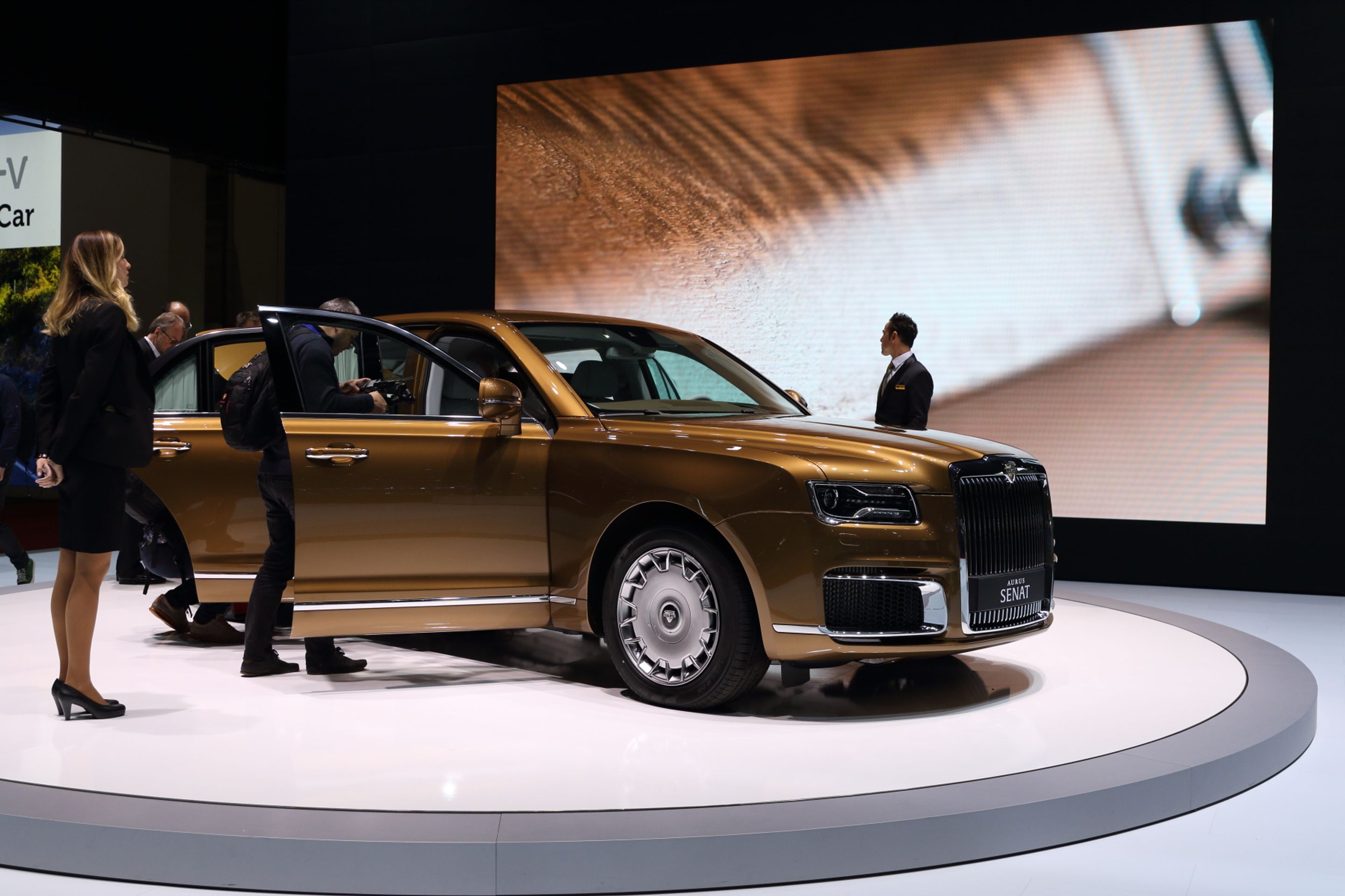 Ruský luxus - limuzína a sedan Aurus - 28 | Galerie: Fotogalerie: Luxusní ruská monstra Aurus ...